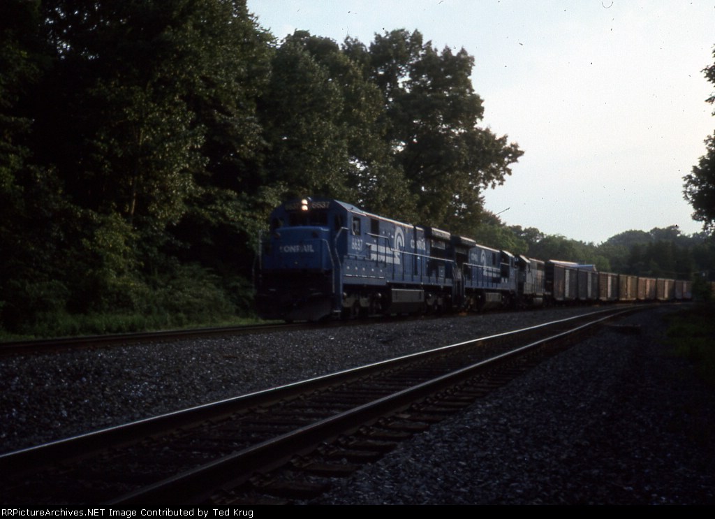 CR 6637, 6621 & CSX 6859 (ex RF&P)
